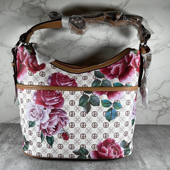 Giani Bernini | Bags | Clearance Giani Bernini Signature Peonies Hobo ...